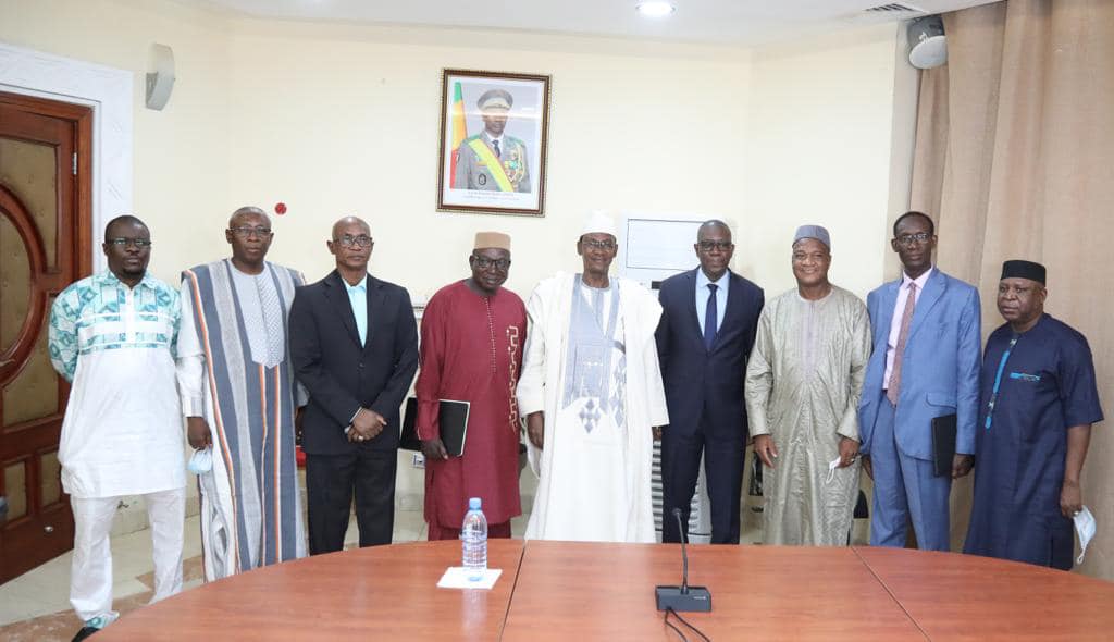 Primature: Les universitaires posent les balises de la résilience - LA ...