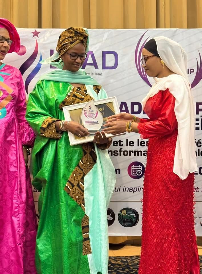Leadership féminin : Mme Seck Oumou Sall honorée comme ‘’héritière’’ de ...